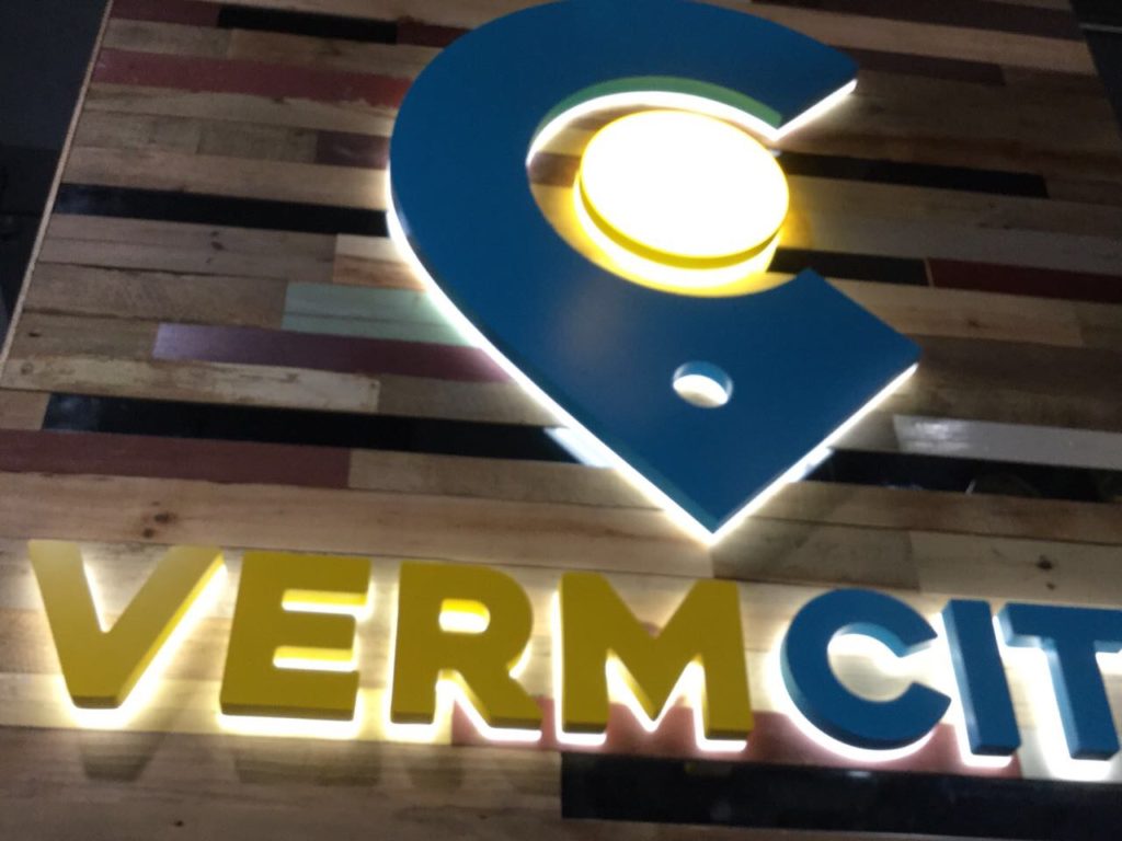 香港の新しい室内遊び場ークライミングができるVerm City「Clip N’Climb Park」 | 気づけば海外生活-人生の3分の1 ...